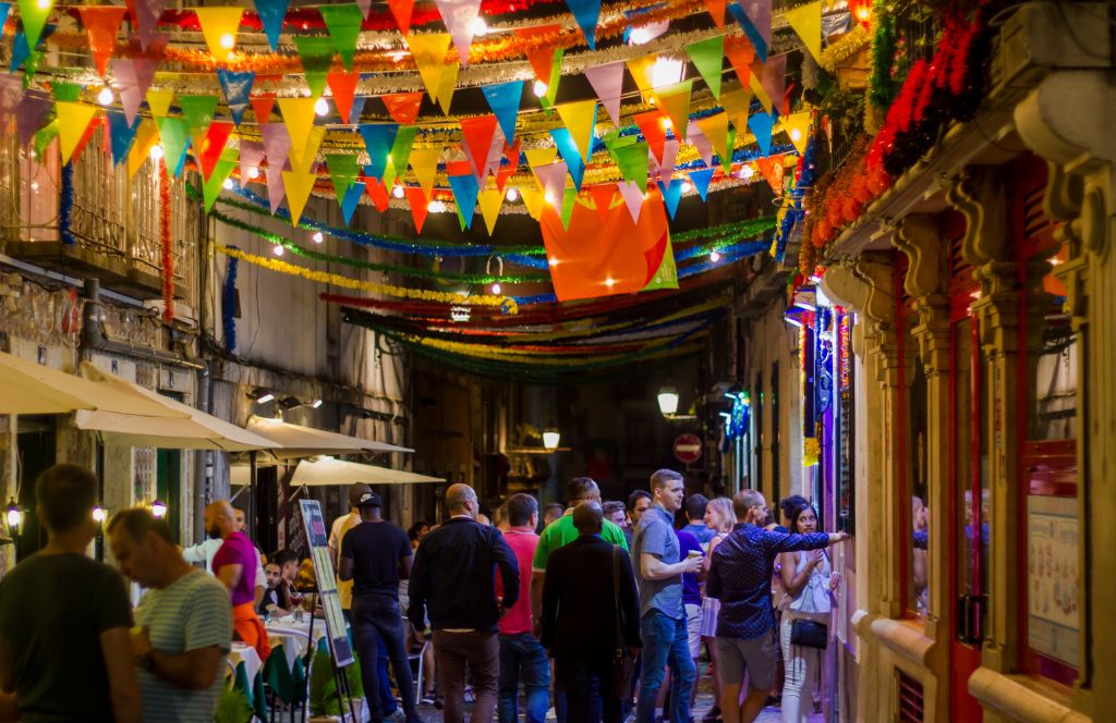 Discover the 13 Best Secret Bars in Lisbon 2024 | Flightgift