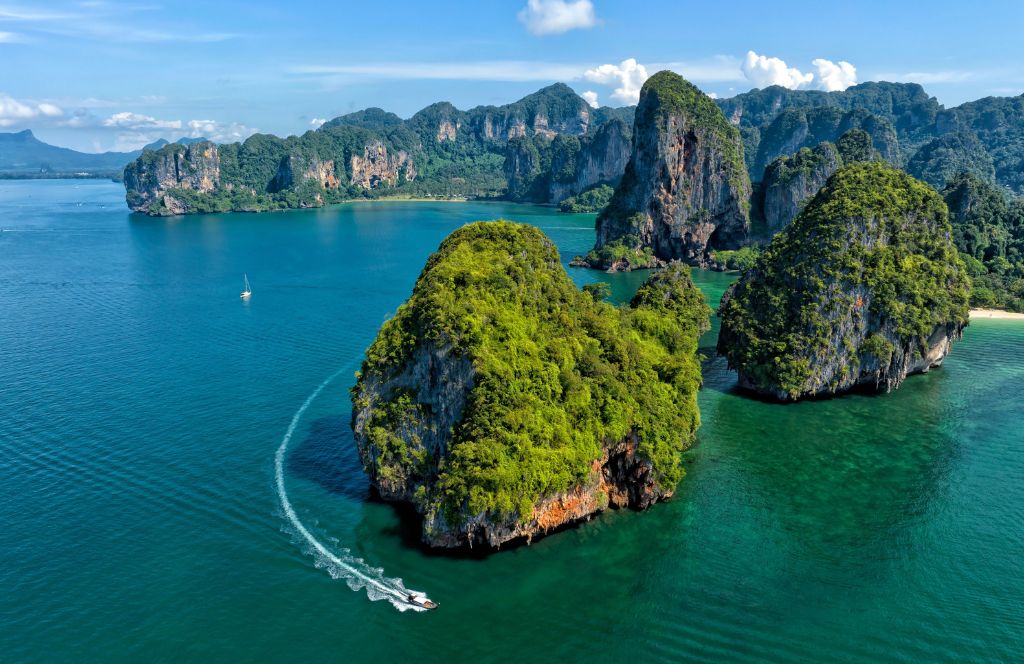Where To Go in Thailand In November 2025 | Flightgift
